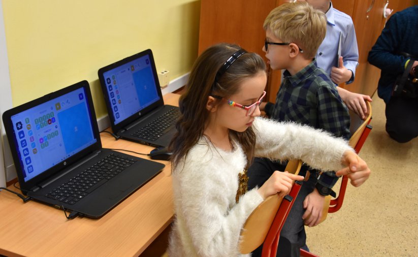 Laboratoria przyszłości - tak teraz uczą się dzieci w Dzierżoniowie | Urząd Miasta Dzierżoniów